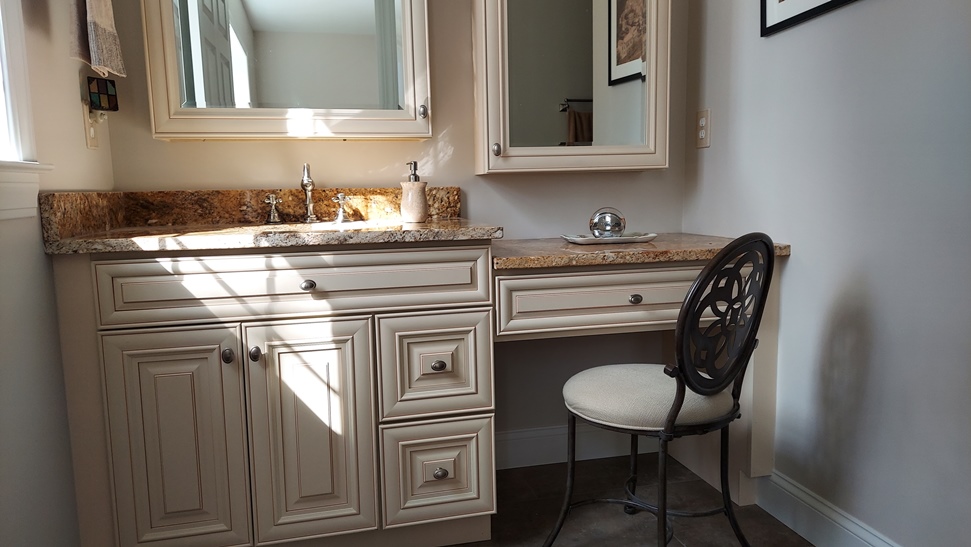 Makeup Sink Vanity | Makeup Sink Vanity - Shaker Cabinetry